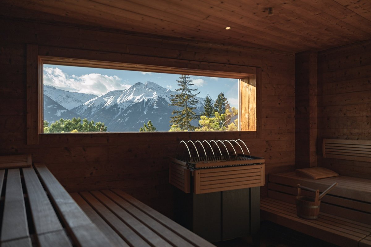 NIDUM casual luxury hotel: Heißer Herbst: Saunagenuss mit Aussicht im Nidum